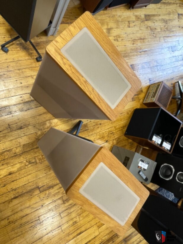 Vandersteen, Model 3 (RARE Sand Colored OEM Socks) Photo #4521205 - US ...