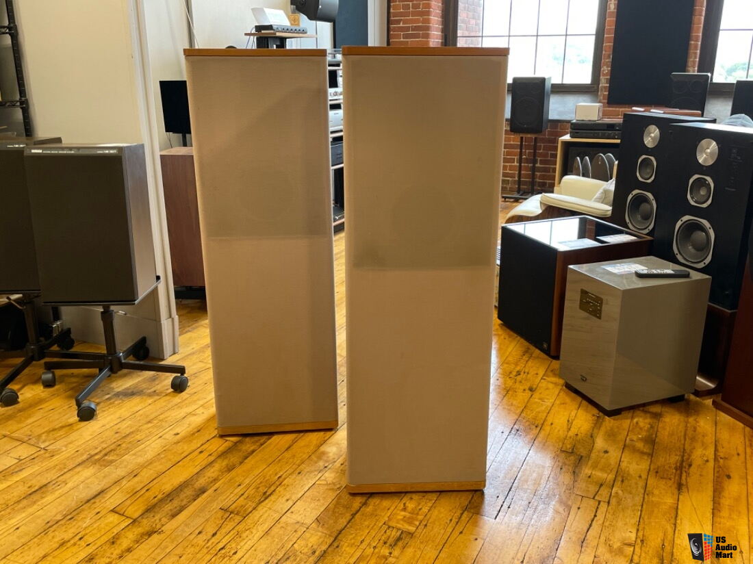 Vandersteen, Model 3 (RARE Sand Colored OEM Socks) Photo #4521199 - US ...
