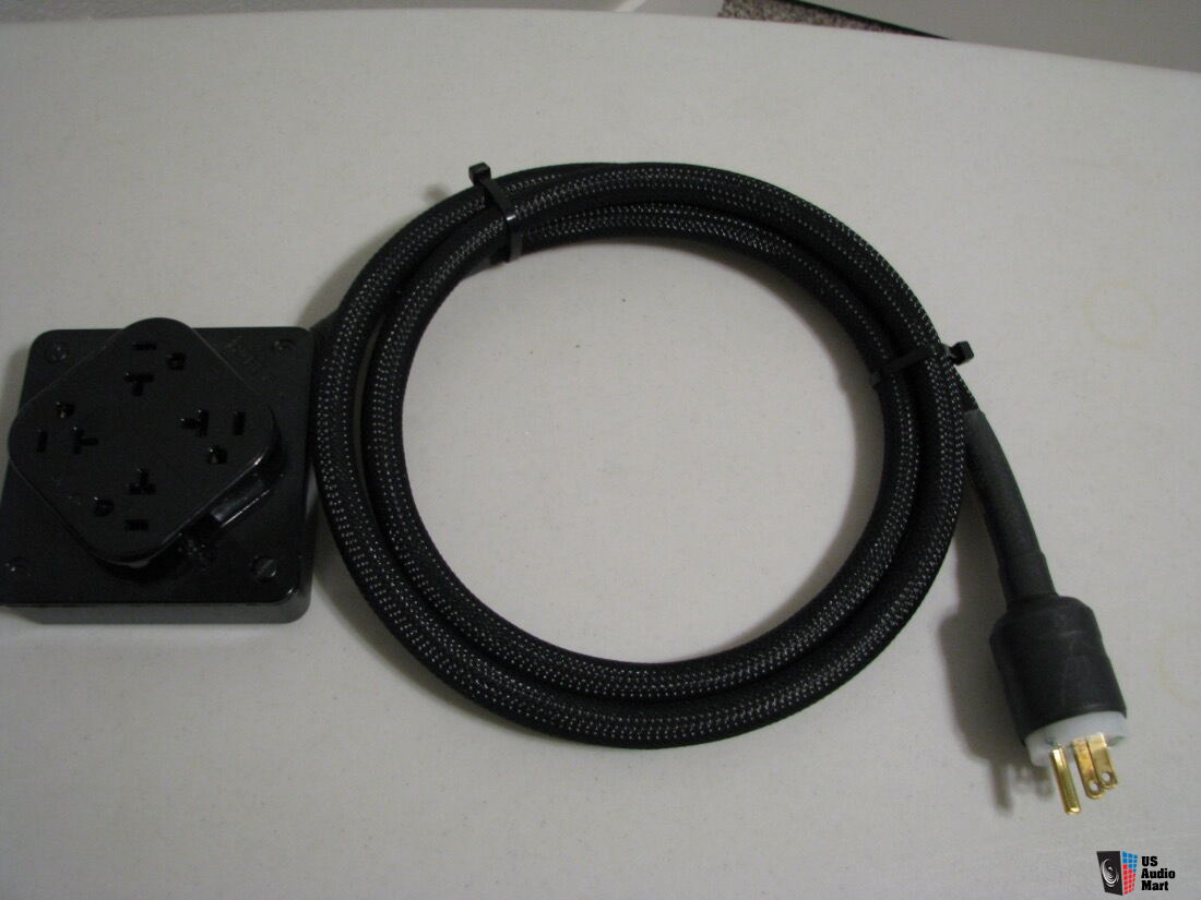 Signal Cable MagicStrip 4 Outlet Power Strip...(Prices Lowered) Photo ...