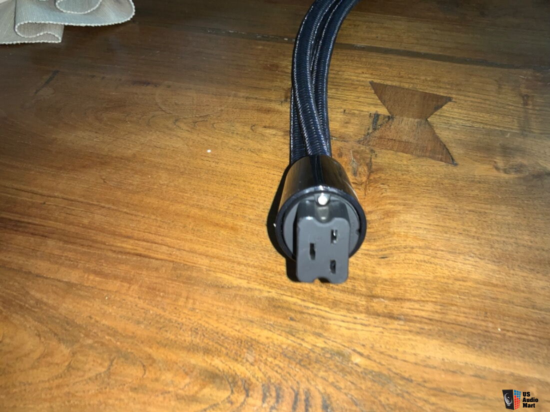 Audioquest Hurricane High Variable Current 20A 1meter power cable Photo ...