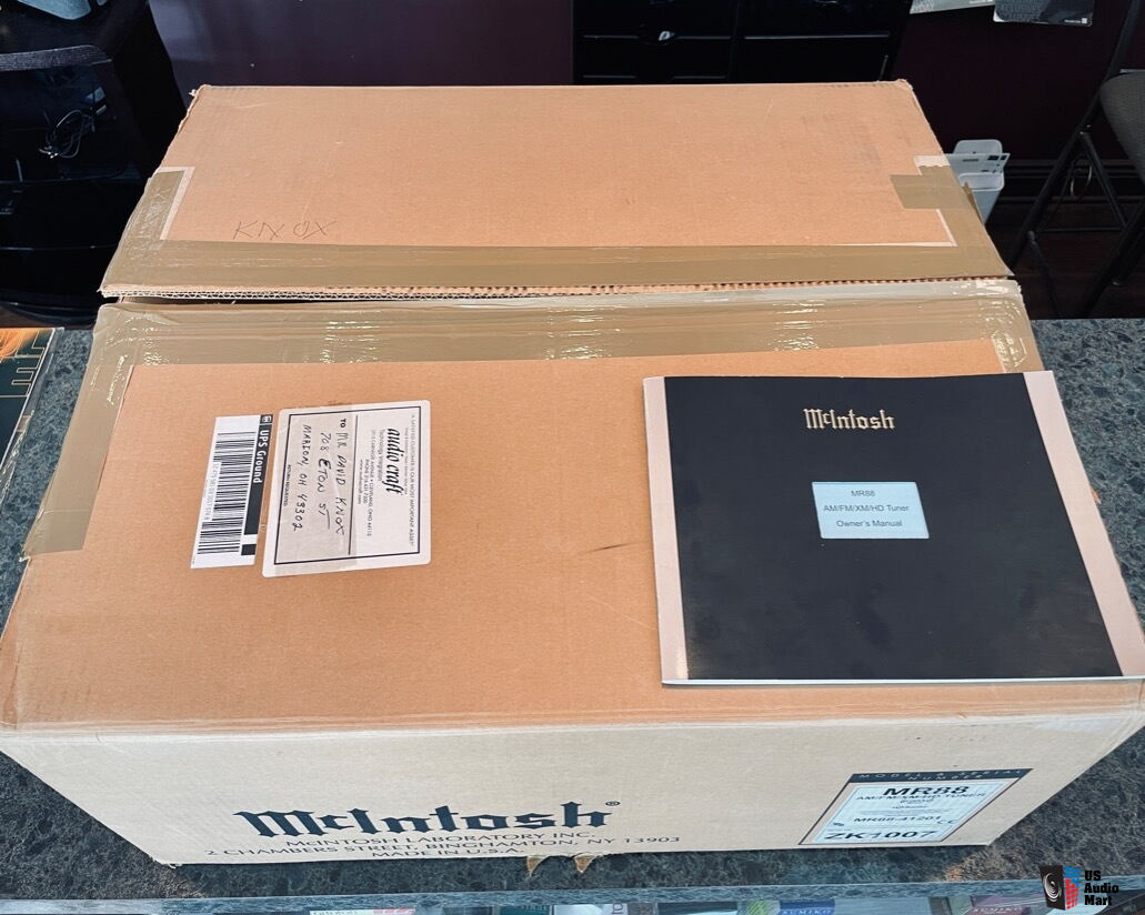 McIntosh MR88 Tuner - Original Box, Manual,Remote & Antenna Photo ...
