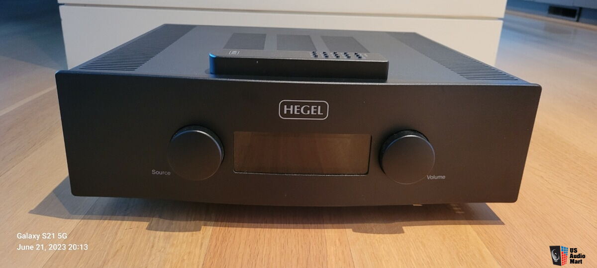 Hegel H390 Streaming DAC Integrated Amplifier SALE PENDING Photo ...