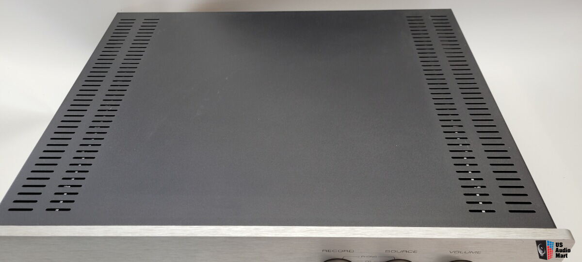 Plinius 8200 MKII Integrated amp; Silver Photo #4546897 - US Audio Mart