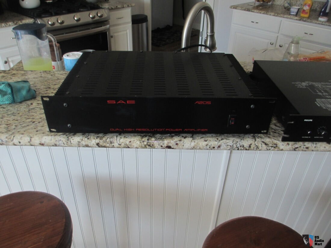 Philips AH tuner and preamp with SAE amp Photo #4547596 - US Audio Mart