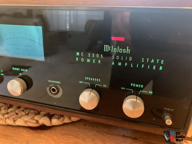 Mcintosh pair C28 with a 2505 mcintosh cases, great glass and no rust ...