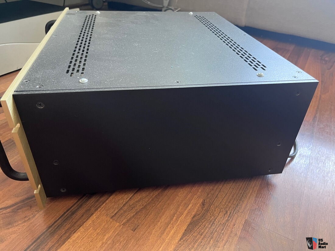 Conrad Johnson Evolution 20SE preamp with phono stage Photo #4553188 ...