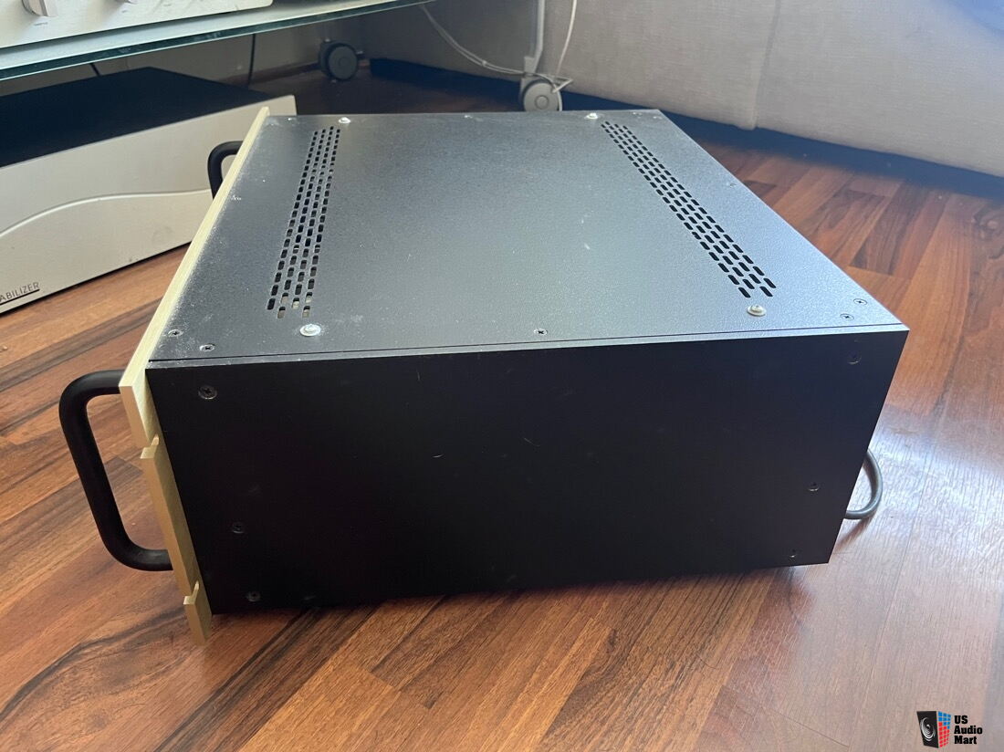 Conrad Johnson Evolution 20SE preamp with phono stage Photo #4553198 ...
