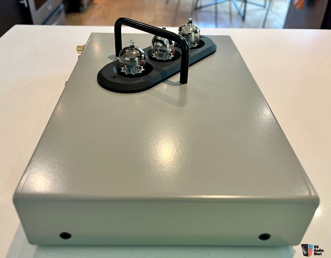 Tavish Classic Tube Phono Stage (MM/MC) Photo #4554394 - UK Audio Mart
