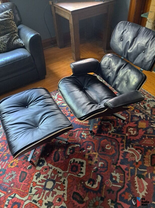 1956 Herman Miller Eames lounge chair and ottoman..iconic stereo chairr ...