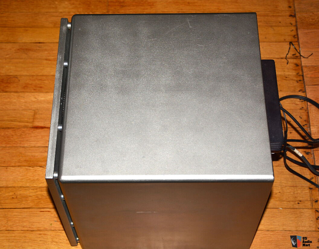 Sequerra Unique Subwoofer docummented Photo #4559173 - US Audio Mart