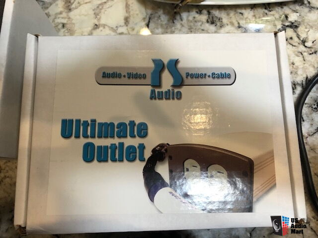 PS Audio Ultimate Outlet High Current 20A IEC Version Photo #4560427 ...