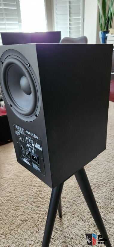 Buchardt Audio A500 Active Speakers with platin hub and factory stands ...
