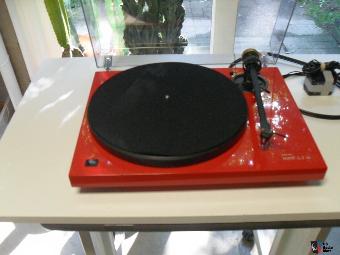 music hall 2.2 le red gloss turntable Photo #4574662 - US Audio Mart