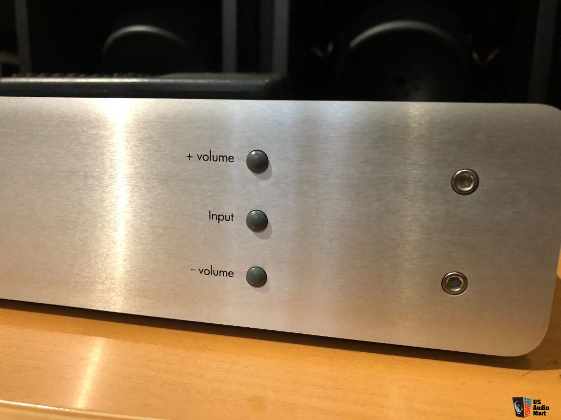 SIM Audio Celeste I-5080 integrated amp from The Dog Photo #4574821 ...