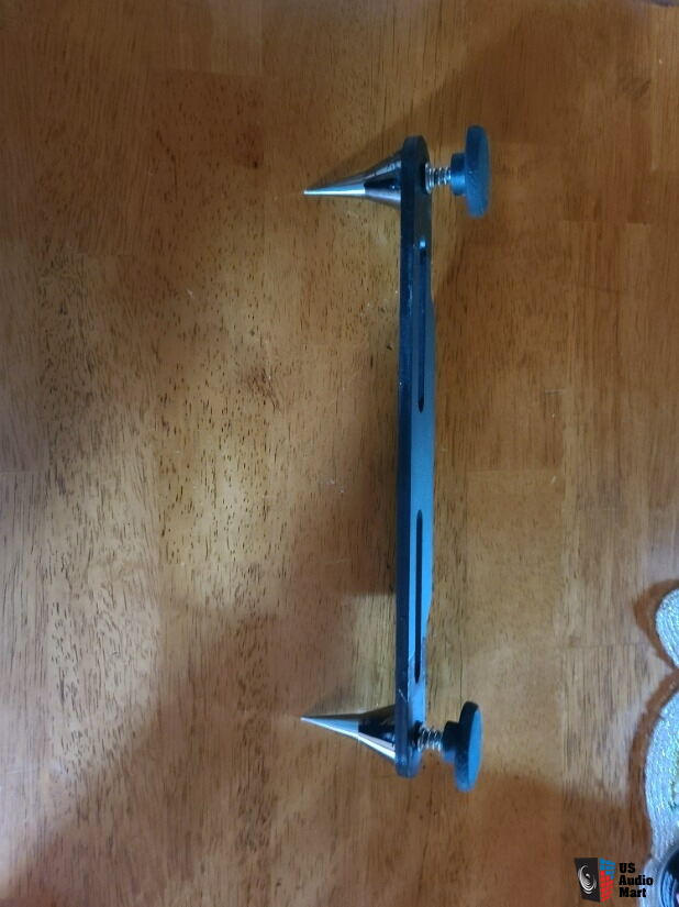 Speaker Leveler/Spikes CNC Machined Steel Black powder coated For Sale ...