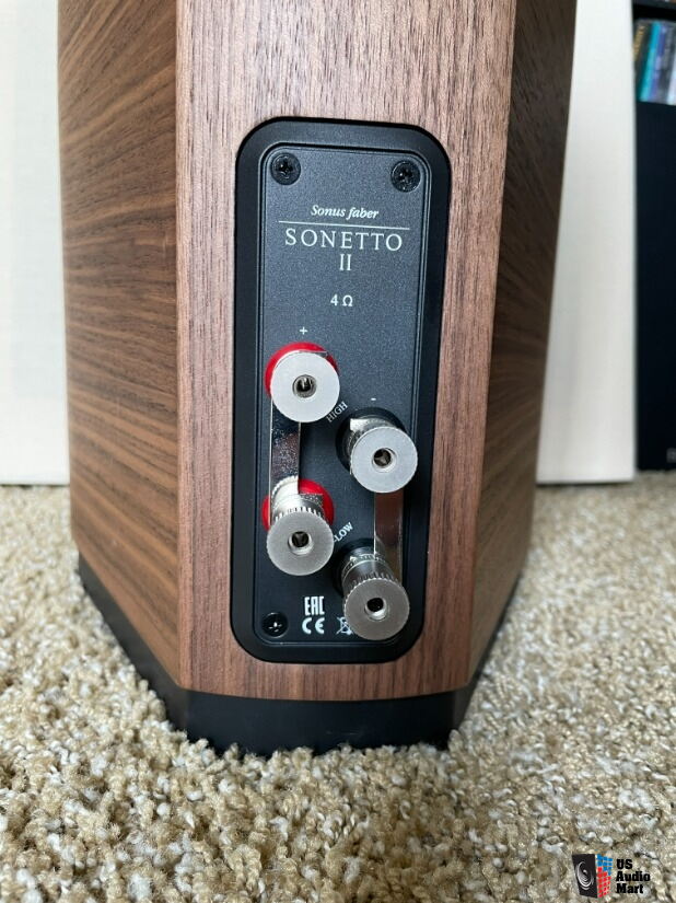 Sonus Faber Sonetto II Bookshelf Speakers in Like New condition (in ...