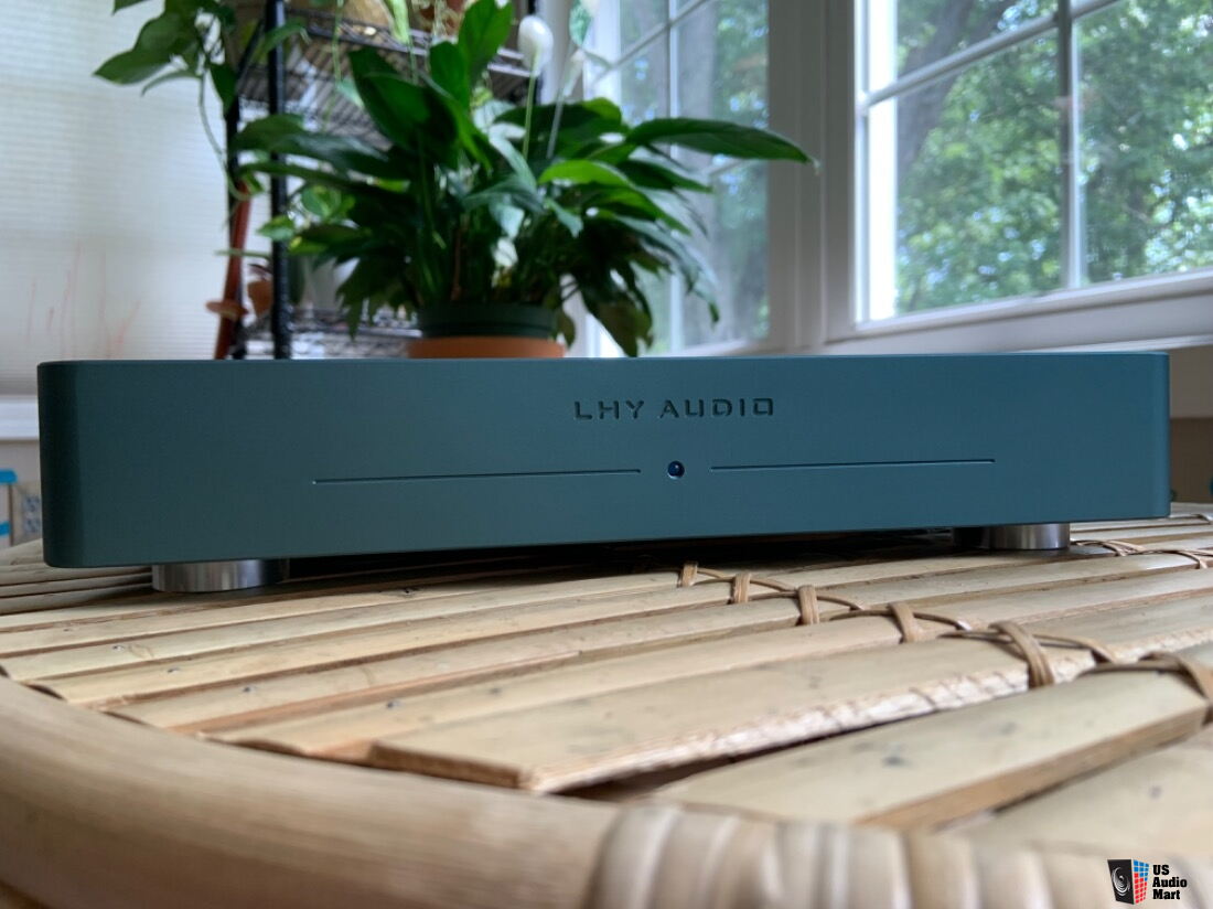 LHY Audio SW-10 Network Switch - 75Ohm 10MHz clock output For Sale - US ...