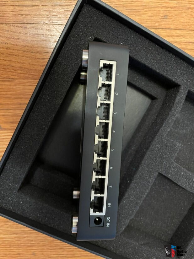English Electric 8Switch Ethernet Switch Photo #4584664 - US Audio Mart