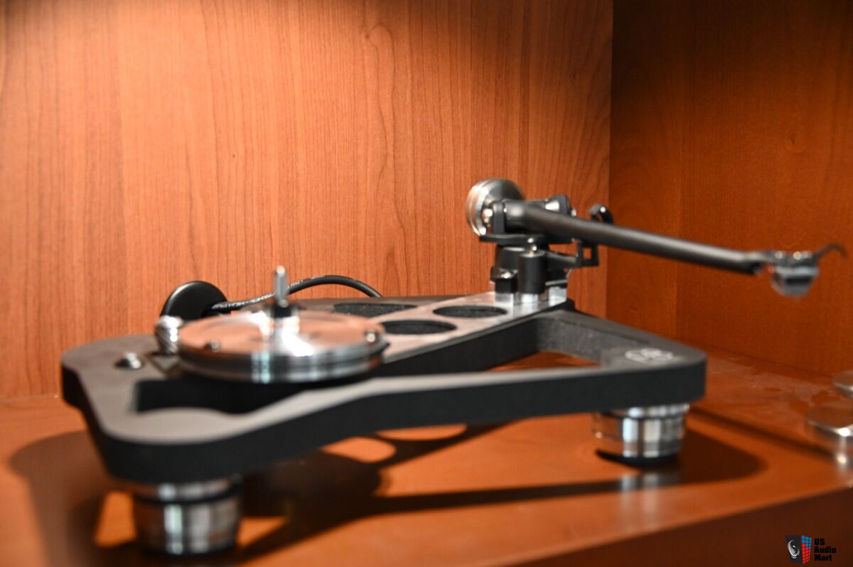 Rega Planar 8 (P8) Turntable complete with Cartridge and multiple ...
