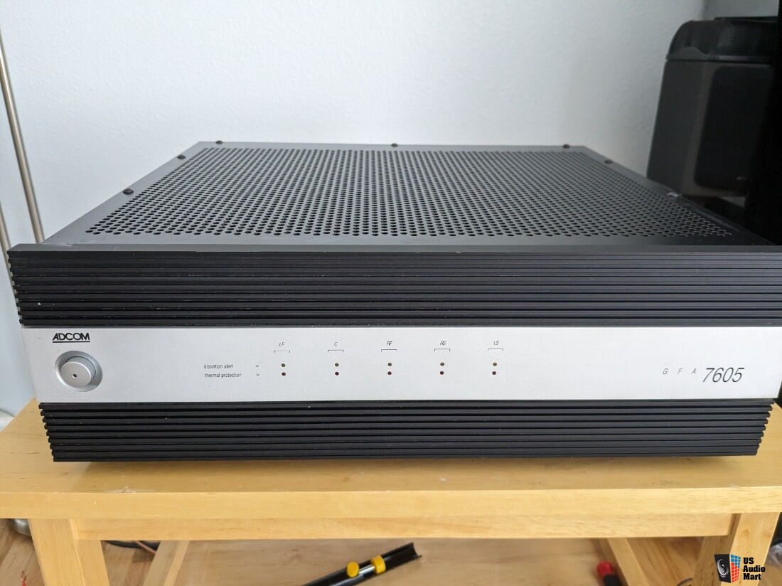 Adcom GFA 7605 125 x 5 Watts @ 8 ohms Excellent working condition Photo ...