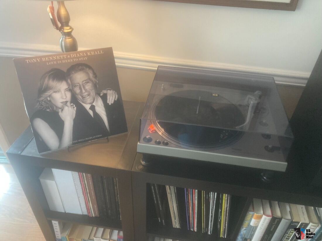 Technics SL-1360 Six-Disc Changer, working, with BOTH STACKER SPINDLES ...