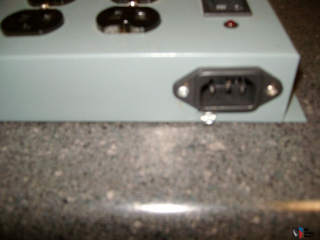 Furutech based distribution block from BMI Shark Vi power strip Photo ...