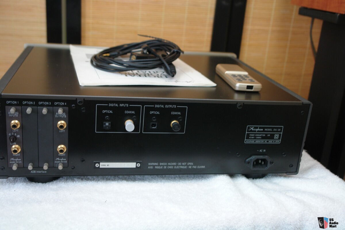 Accuphase DG-28 DIGITAL EQUALIZER with AI-U1 and AO-U2 OPTION BOARDS ...