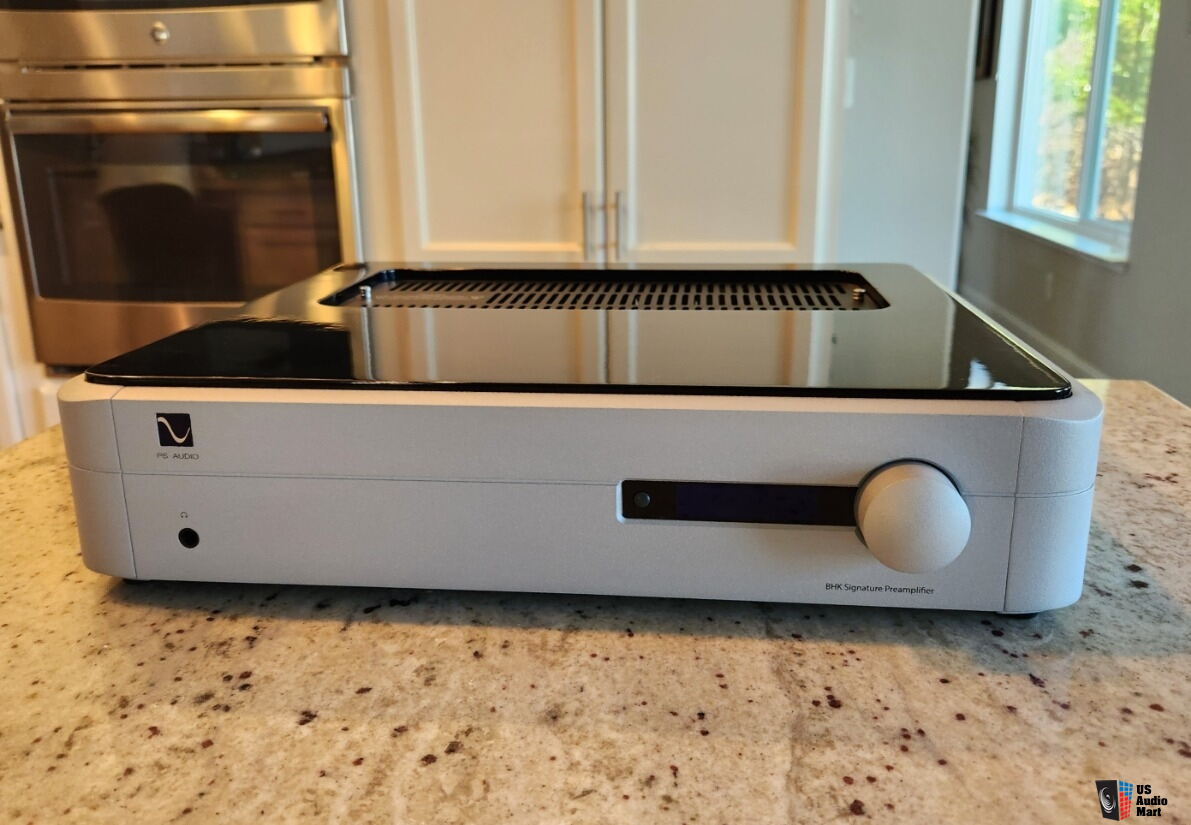 PS Audio BHK Signature Preamplifier Photo #4604812 - US Audio Mart