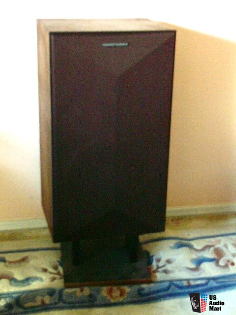 MARANTZ Pair of HD770 Speakers with Stands For Sale - US Audio Mart