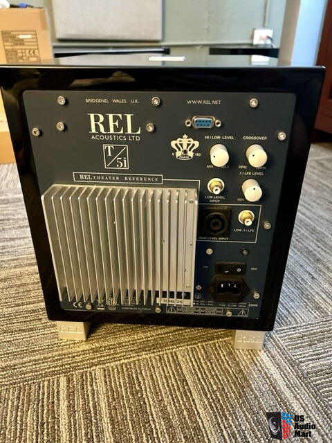 REL T5i Subwoofer - Gloss Black Photo #4608731 - US Audio Mart
