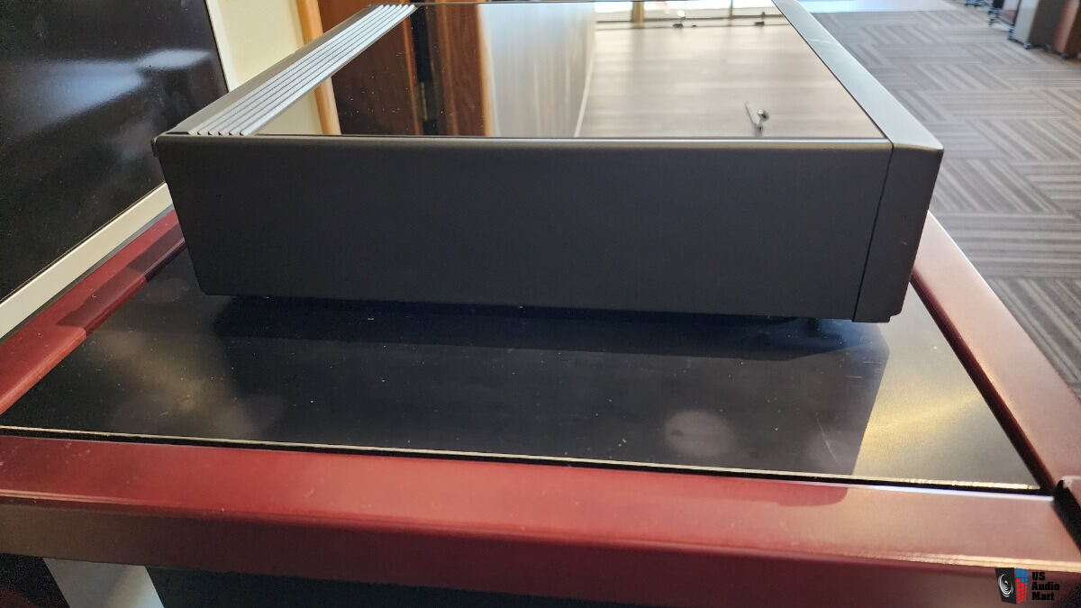 Meridian 568 Photo #4613768 - US Audio Mart