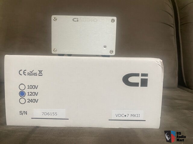 Chanel Islands VDC 7 Mk II Linear Power Supply Photo #4616338 - US ...