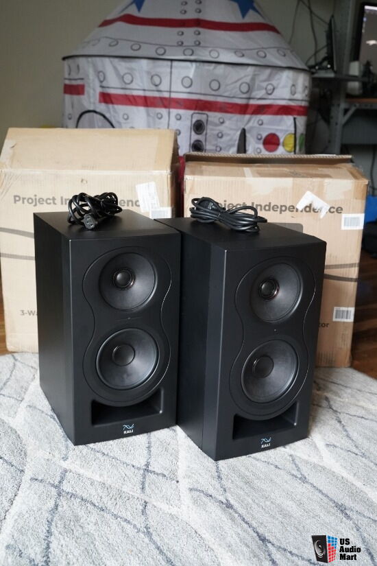 Pair of Kali Audio IN-5 C 5-inch Powered Studio Monitor Photo #4618317 ...