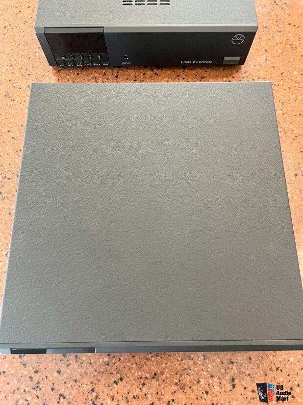 Complete Linn System: Wakonda Pre Amp, LK100 Power Amp and Mimik II CD ...