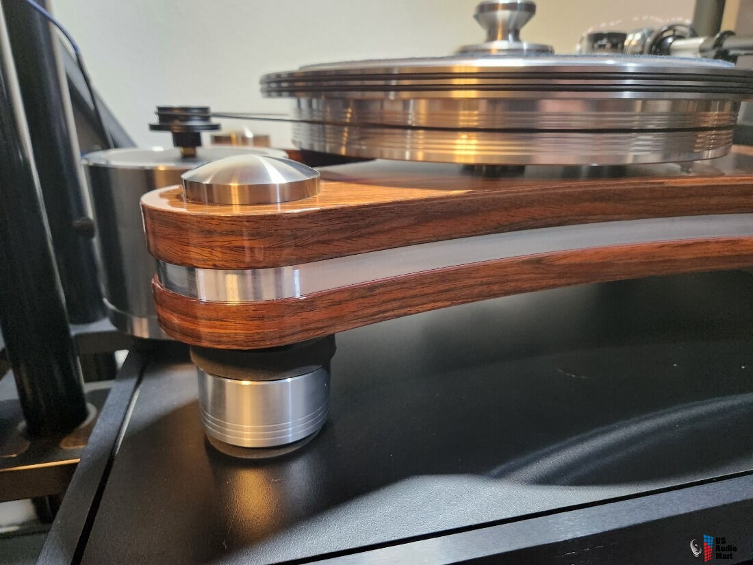 VPI Signature Prime 21 turntable in Rosewood with 10 inch 3D Printed ...