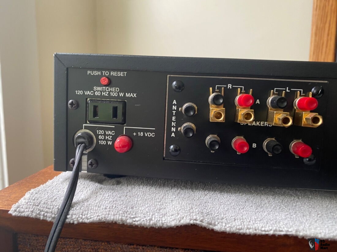 Excellent clean and well cared for Advent 300 For Sale - US Audio Mart