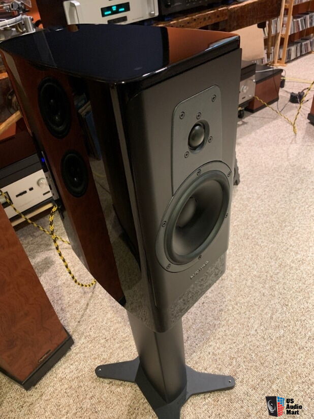 Dynaudio Contour 20 with factory Stands Photo #4636170 - US Audio Mart