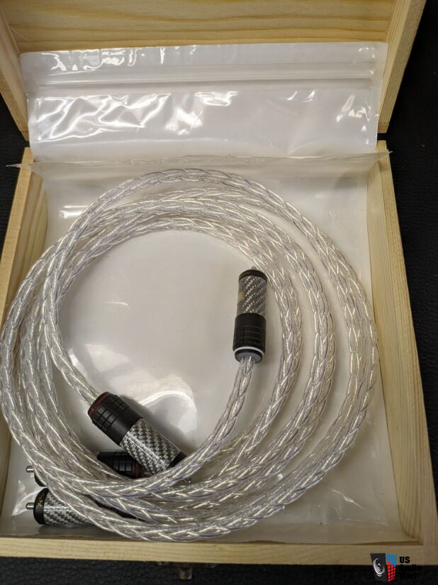 Gaofei 1.5 M RCA interconnect silver cables Photo #4642574 - US Audio Mart