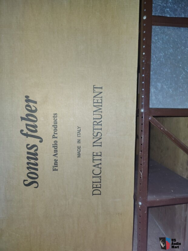 Sonus Faber Amati Futura Violin Red For Sale - US Audio Mart