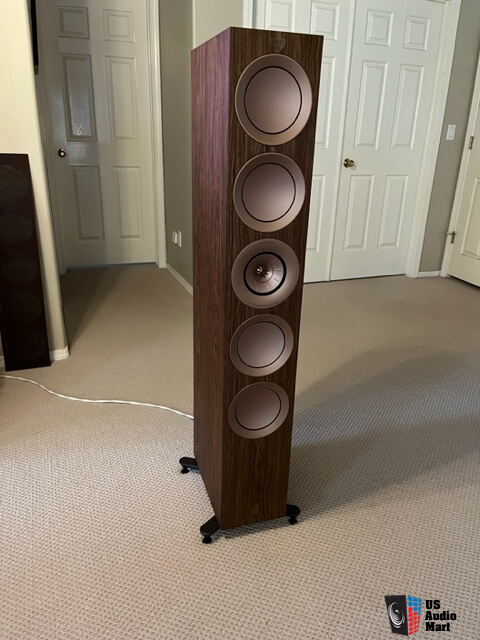 KEF R11 Meta Speakers in Walnut - Mint - Almost New Photo #4645637 - US ...