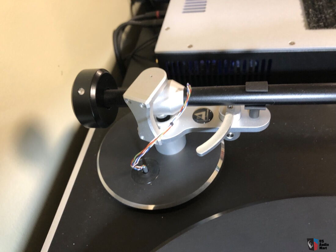 Clearaudio Concept Turntable, Dustcover, Twister Clamp, $1500.00 ...