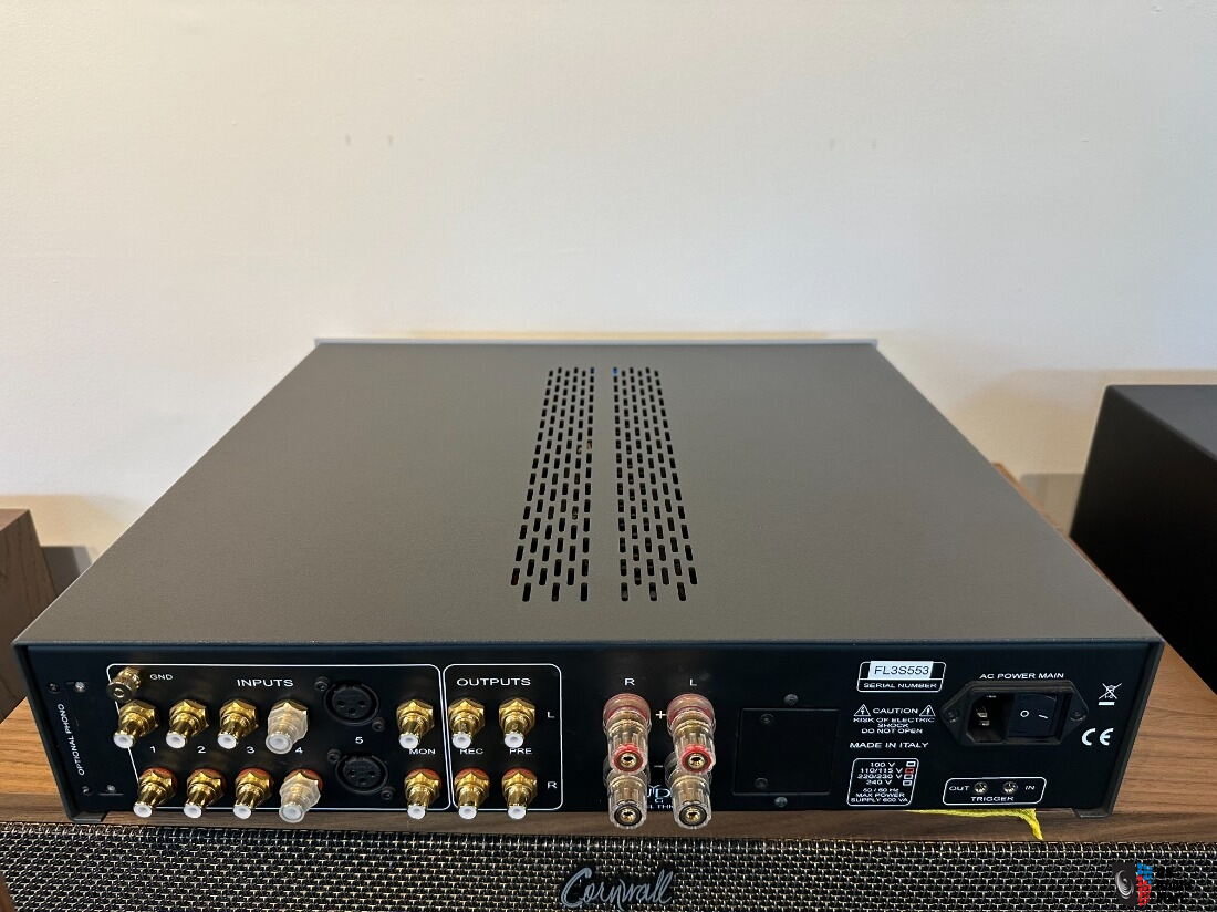 Audia Flight Three S Integrated Amplifier Photo #4647150 - UK Audio Mart