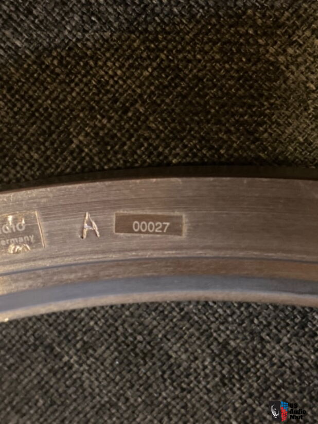 Clearaudio Outer Limit and locator spider. Has a ding. Periphery ring ...