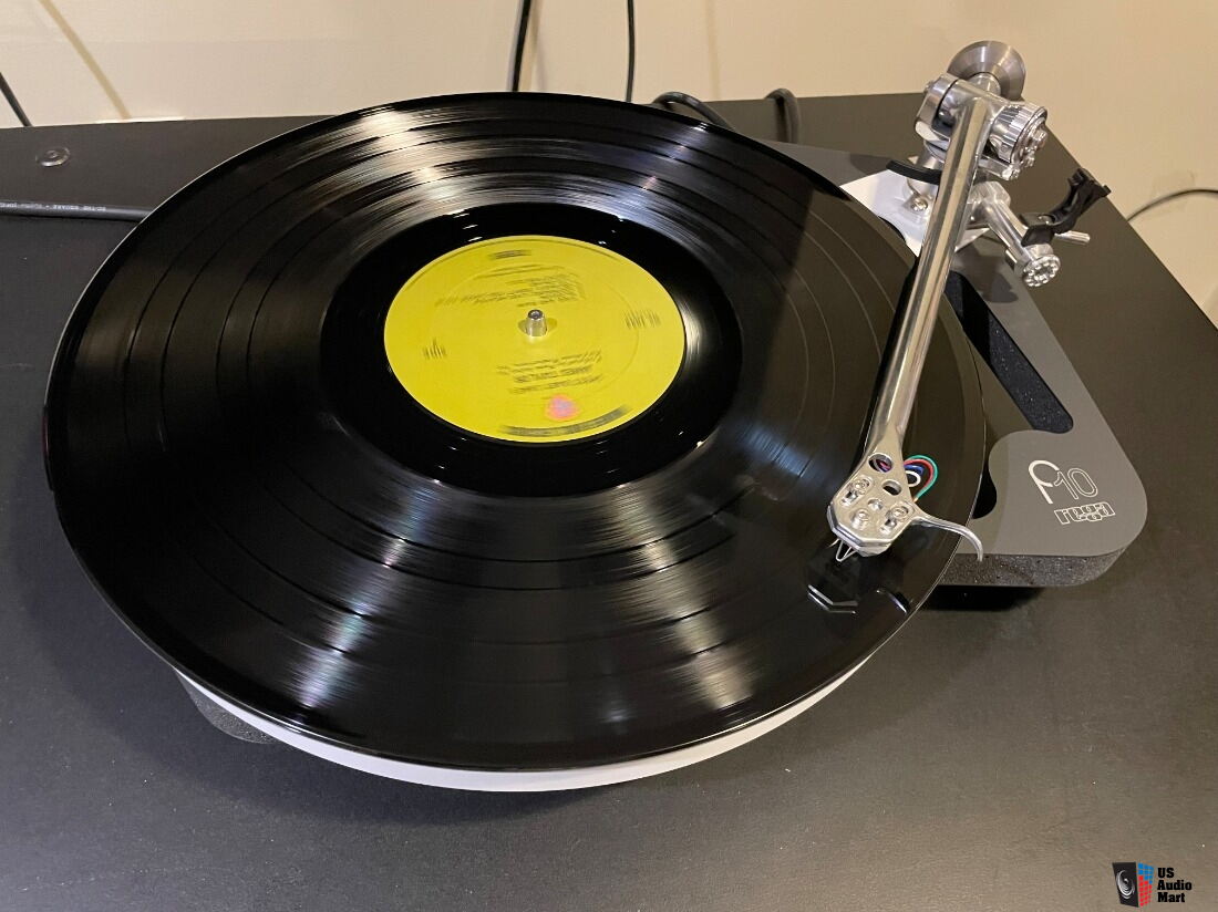 Rega Planar P10 Turntable with Apheta 3 Cartridge Photo #4659723 - US ...