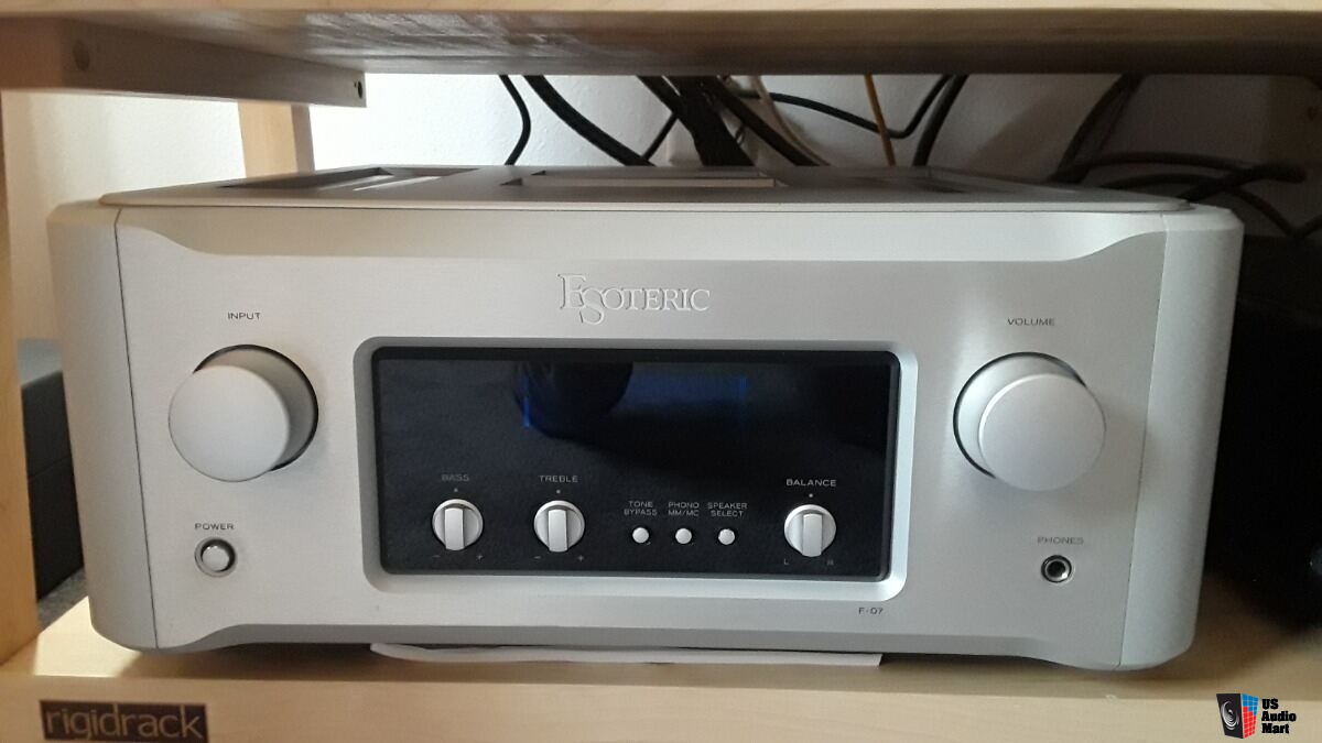 Esoteric F-07 Integrated Amplifier with Esoteric OP-ESLA1 ES-LINK ...