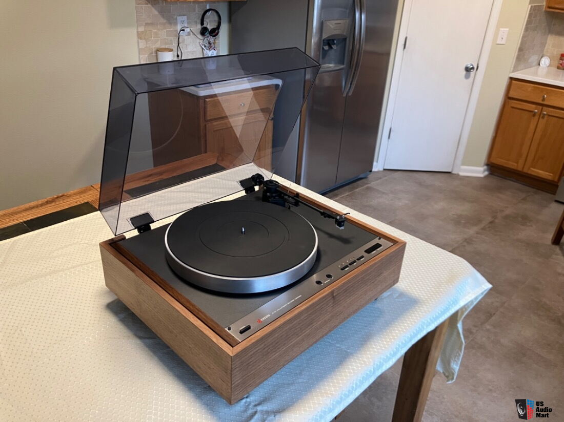 Kyocera PL-701 Fully Automatic Turntable, Walnut base, MANY extras ...