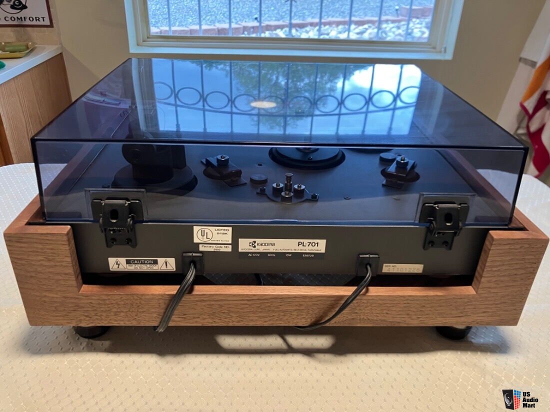 Kyocera PL-701 Fully Automatic Turntable, Walnut base, MANY extras ...