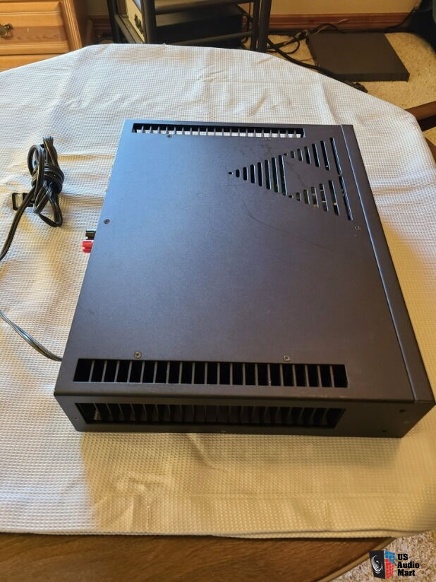 Triad Platinum 1000 watt subwoofer amplifier for 15-21" subs Photo ...