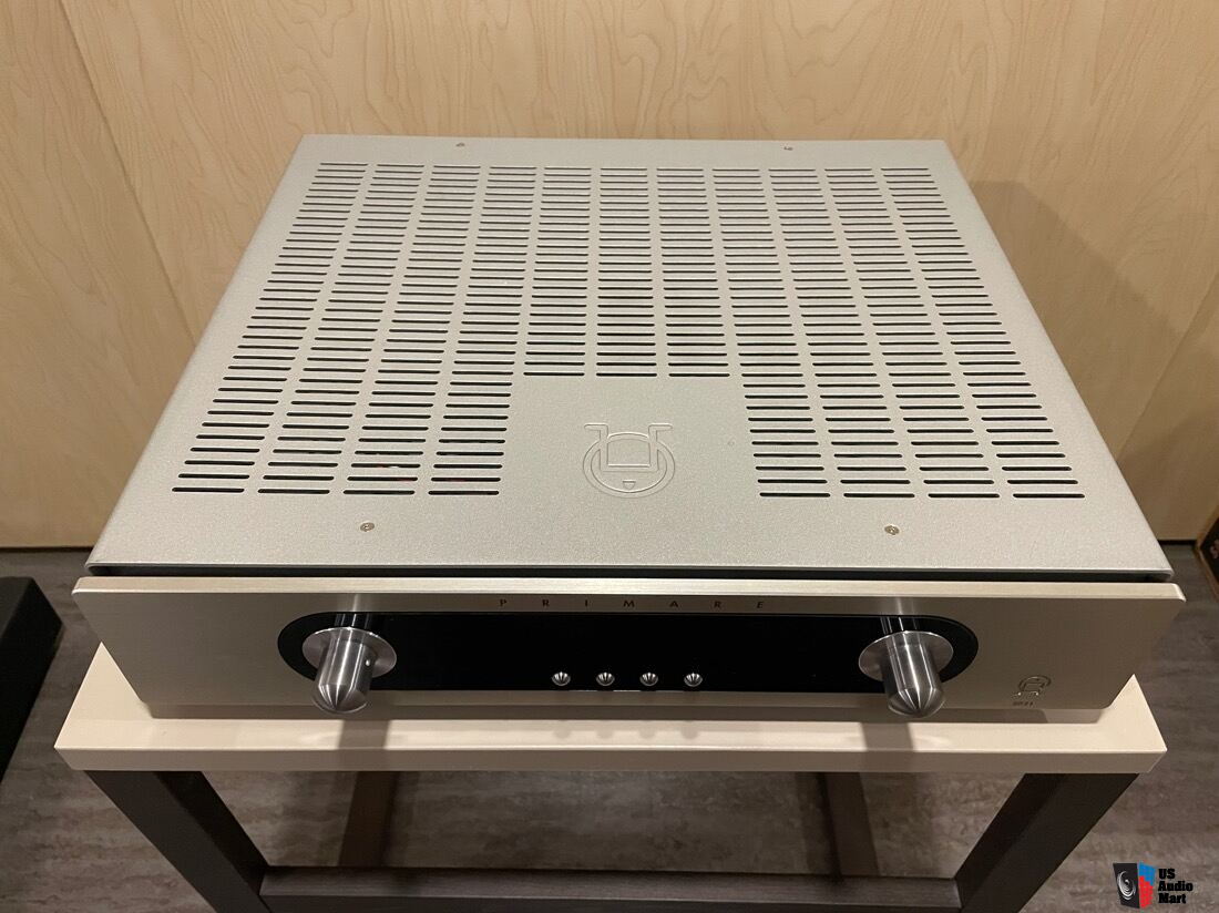 Primare SP31 (SP31.7 Mk II) preamplifier / processor and C31 remote control