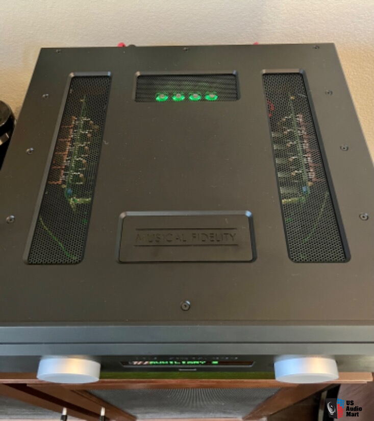 Musical Fidelity Nu-Vista 800 Integrated Amplifier Photo #4697053 - UK ...